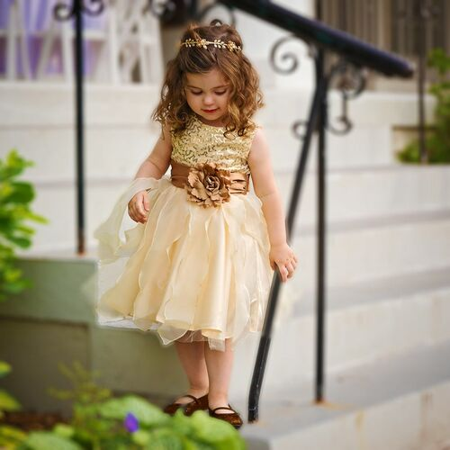 Help Her Shine at Pageant Time With These Tricks – Sara Dresses